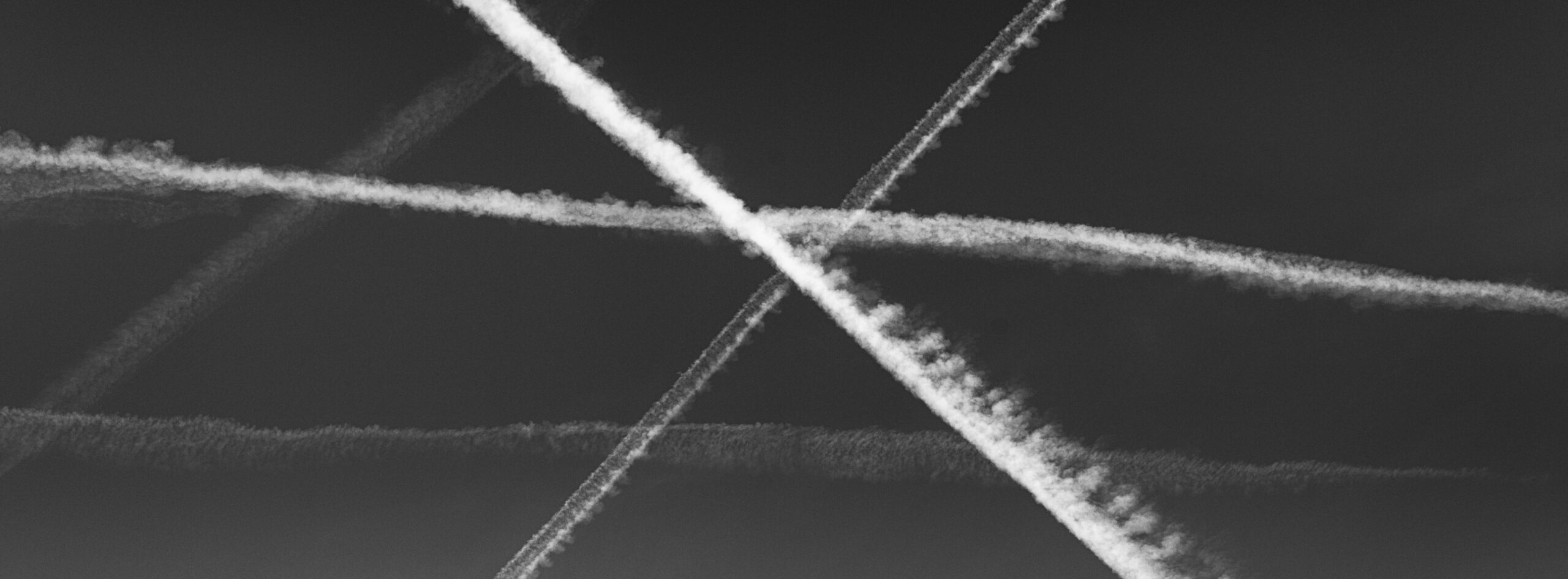 Contrails cross (2024) - Adrian Schaub photography